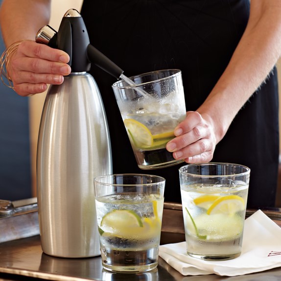 iSi 1007 iSi Soda Siphon 34 oz. Brushed Aluminum