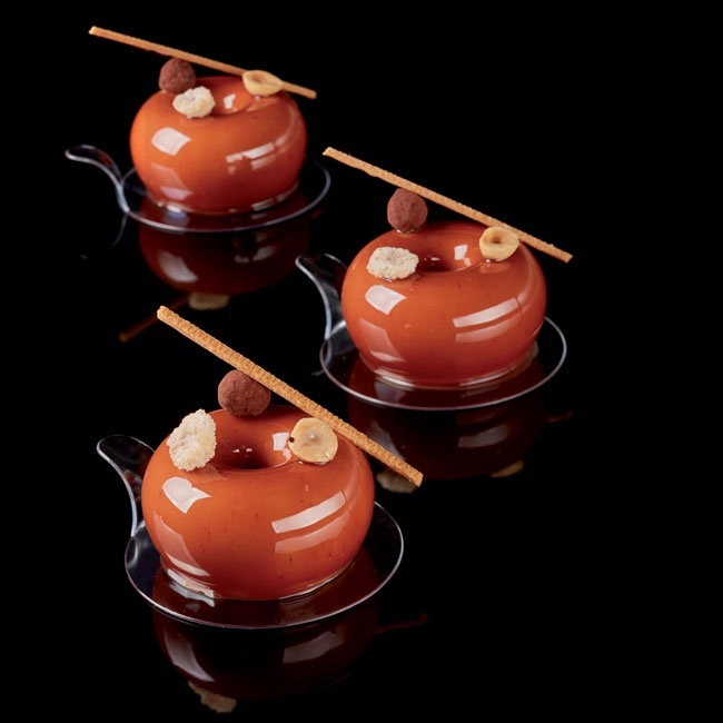 Pavoni VP3BN White Round Plastic Pastry Monoportion Tray 8 cm - 250...