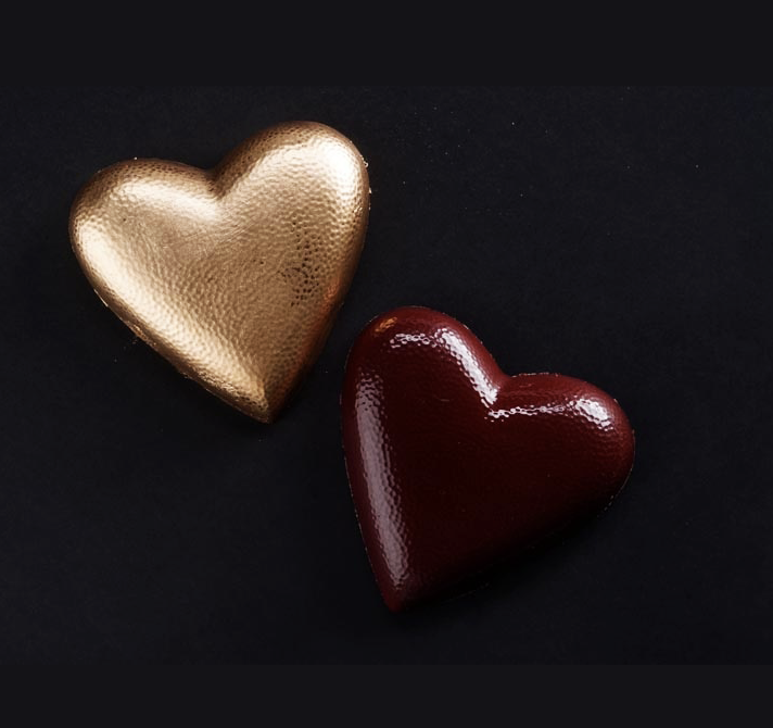 Cabrellon 17572 Polycarbonate Chocolate Hammered Heart Chocolate Bo...