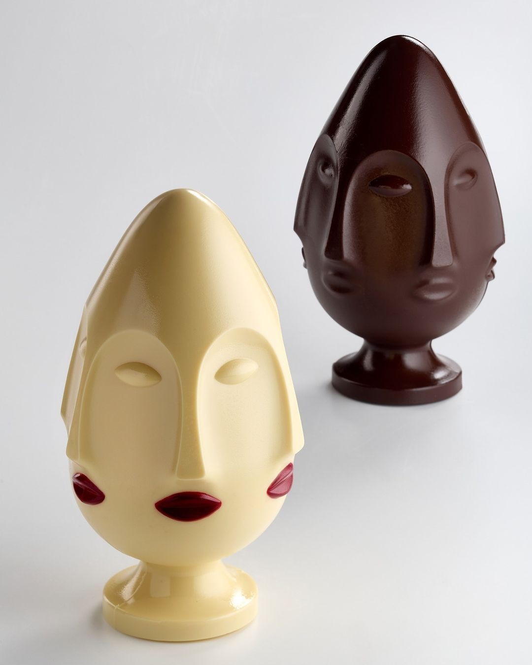 Pavoni KT218 Pavoni Thermoformed Mod Chocolate Egg Mold - Ø 135mm ×...