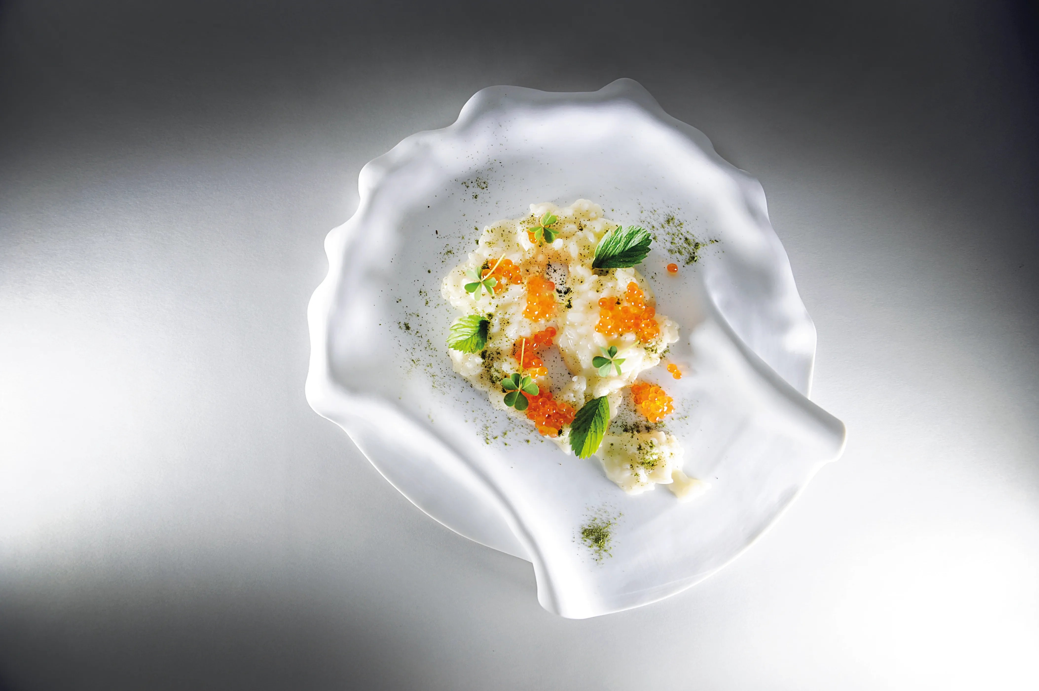 Handcrafted Fine Porcelain Flat Plate 31 cm - Without Glaze - Set of 4